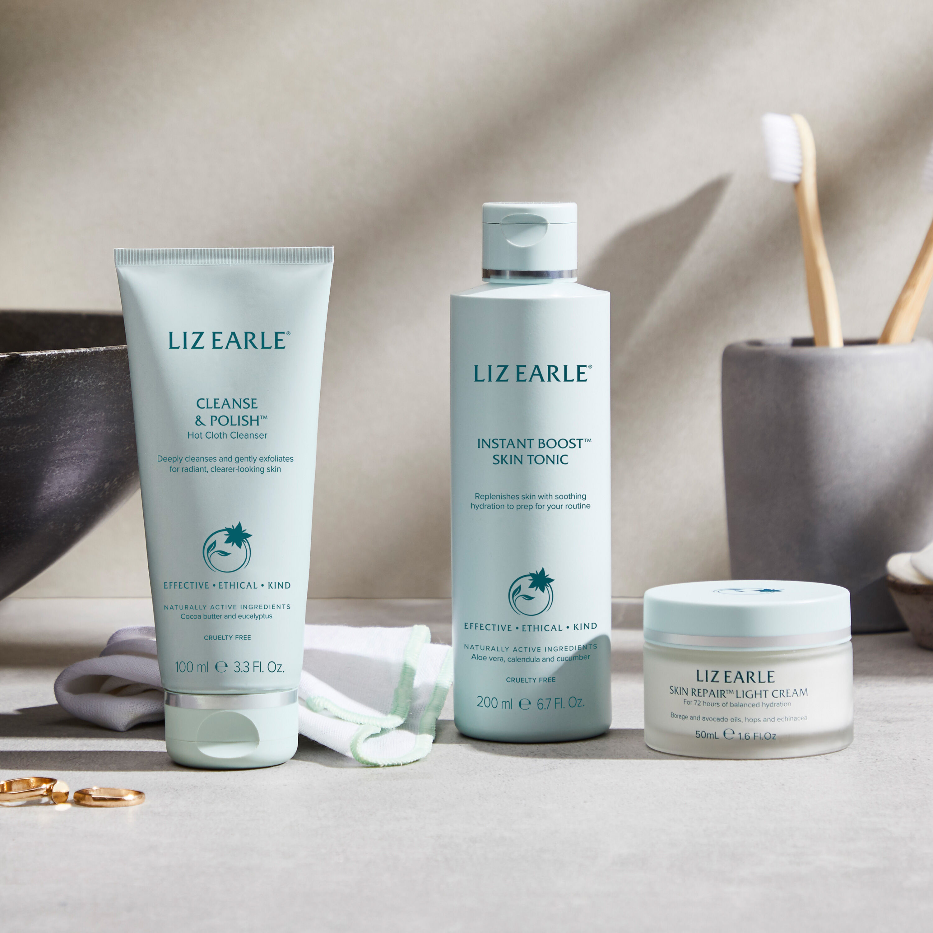 Cleanse & Polish™ Hot Cloth Cleanser | Liz Earle Beauty Co.